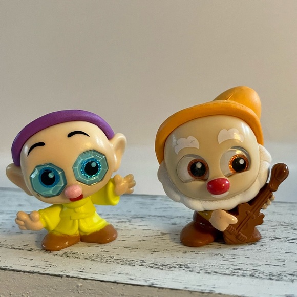 Disney | Toys | 525 Disney Doorables New Dwarves Dopey Happy Snow White ...